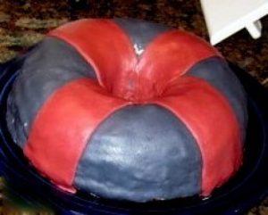 How to Decorate a Snake Cake - Cooking for the Holidays