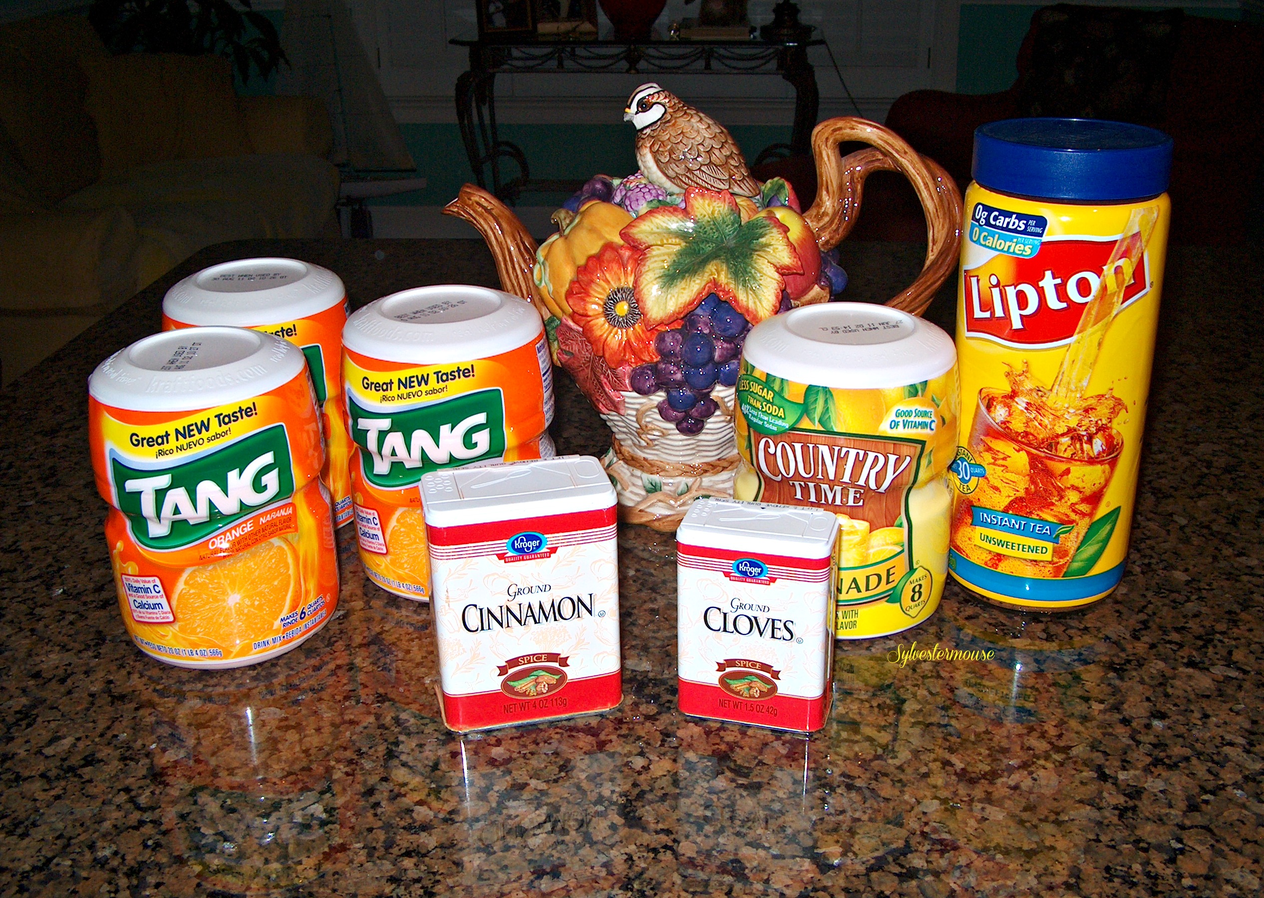 Delicious Homemade Hot Spice Tea Recipe - Cooking for the Holidays